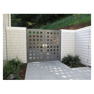 Double Contemporary Courtyard Gate with Dummy Handle - Contemporary ...