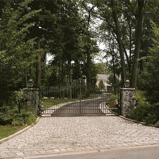 Driveway Entrance - Photos & Ideas | Houzz