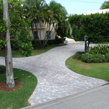 Circle Drive - Photos & Ideas | Houzz