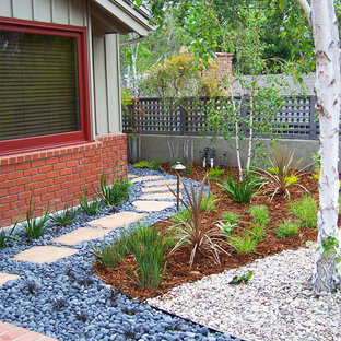 75 Beautiful Xeriscape with Brick Pavers Ideas & Designs - September ...