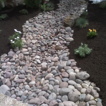 Dry Rock Creek Beds - Photos & Ideas | Houzz