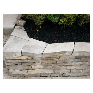 Dry Stack Wall Feature at Front Entrance - Traditional - Landscape ...