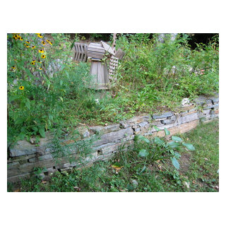 Dry Stacked Flagstone Retaining-Wall - Traditional - Landscape ...