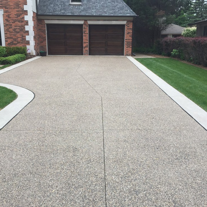 75 Beautiful Exposed Aggregate Driveway Home Design Ideas & Designs ...