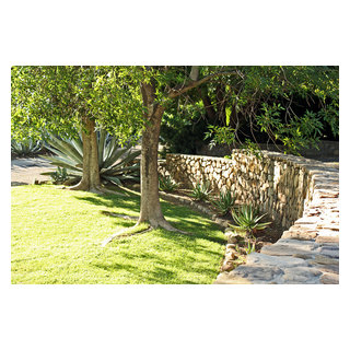 Family Compound - Garden - Santa Barbara - by Paul Hendershot Design ...