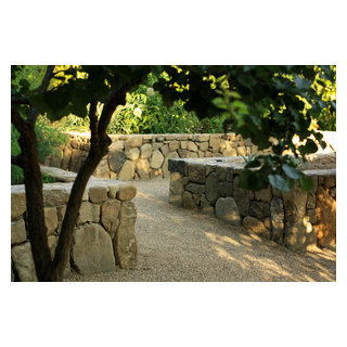 Family Compound - Landscape - Los Angeles - by Paul Hendershot Design ...