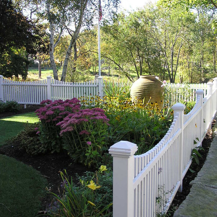 Colonial Home Landscape - Photos & Ideas | Houzz