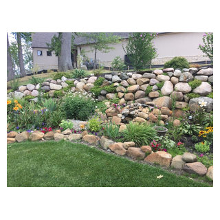 Fenton Retaining Wall/Pond - Landscape - Detroit - by Vivid Landscape ...