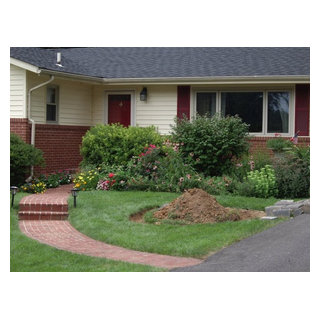 Flagstone Planter Bed - Midcentury - Garden - Charlotte - by Charlotte ...