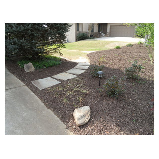 Flot front yard landscape design - Traditional - Landscape - Atlanta ...