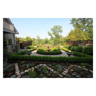 Fountain with clean lines - Traditional - Landscape - Bridgeport - by ...