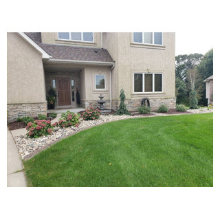 Front Entry Patio & Steps - Classique Chic - Jardin - Minneapolis - par ...