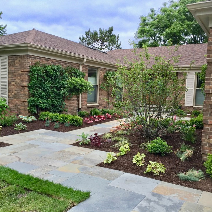 Front Yard Courtyard - Photos & Ideas | Houzz