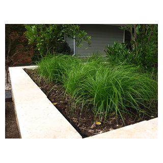 Front Yard Living - Traditional - Landscape - Austin - by Pearson ...