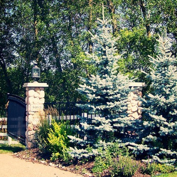 75 Rustic Front Yard Landscaping Ideas You'll Love - March, 2025 | Houzz