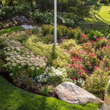 Flagpole Landscaping - Photos & Ideas | Houzz