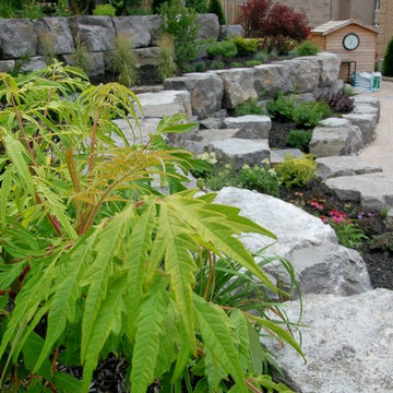 Armour Stone Retaining Walls - Photos & Ideas | Houzz