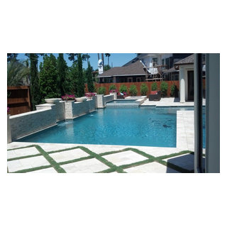 Geometric Pool with Raised Beam Wall - Modern - Pool - Houston - by ...