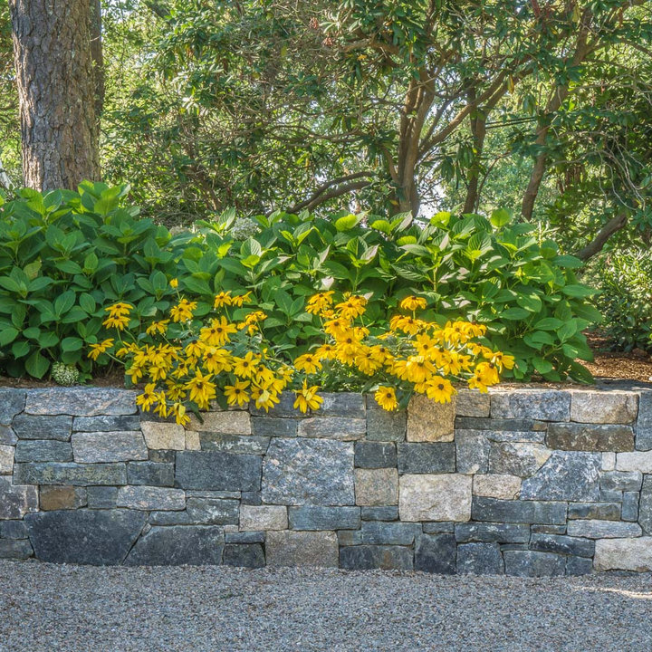 Driveway Retaining Wall - Photos & Ideas | Houzz