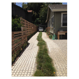 Green Driveway - Farmhouse - Landscape - San Diego - by Revolution ...