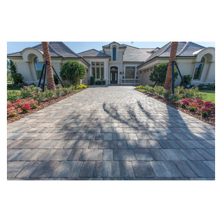 Hardscape Design - Mediterranean - Landscape - Orlando - by VerdeGo | Houzz