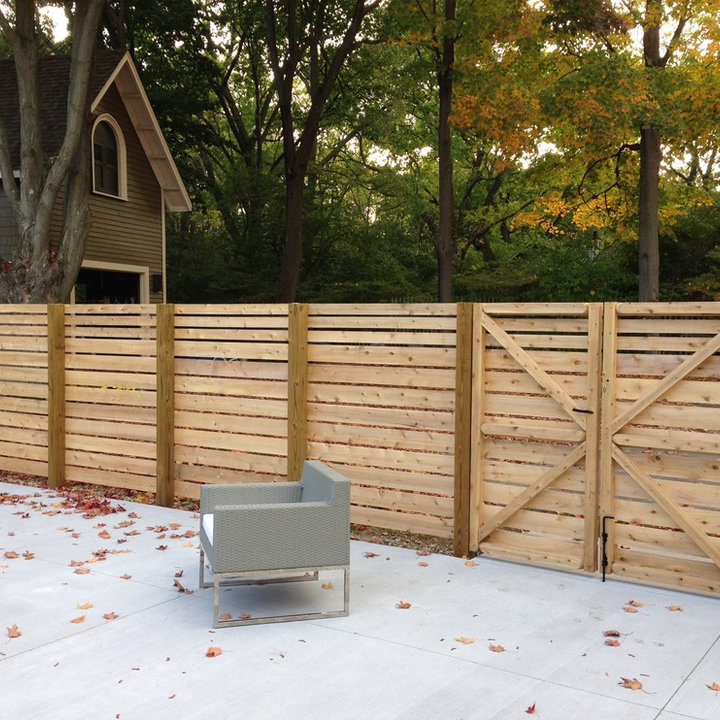 Horizontal Cedar Fence - Photos & Ideas | Houzz