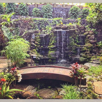 75 Waterfall Courtyard Ideas You'll Love - May, 2022 | Houzz