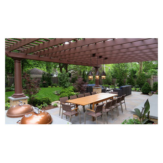 Intimate Outdoor Setting for Large Gatherings - Contemporary - Patio ...