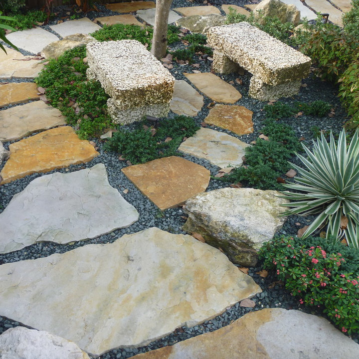 Stepping Stone Walkway - Photos & Ideas | Houzz