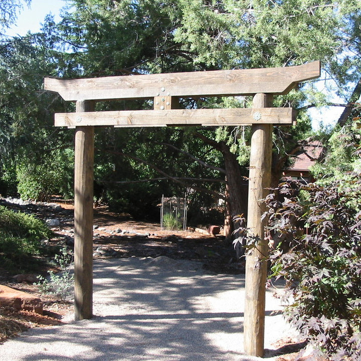 Torii Gate Design - Photos & Ideas | Houzz