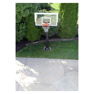 Jay H's Pro Dunk Gold Basketball System on a 30x25 in Hainesport, NJ ...