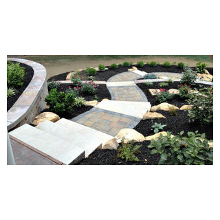 Landscape Plantings & Gardens - Classique - Jardin - Indianapolis - par ...
