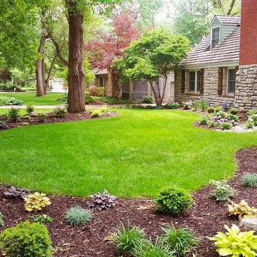 75 Rustic Front Yard Landscaping Ideas You'll Love - April, 2022 | Houzz