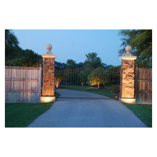 Lighting Gate Entrance To Private Estate - Traditional - Landscape ...