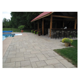 Limoges - Modern - Landscape - Ottawa - by Ottawa Home and Garden | Houzz