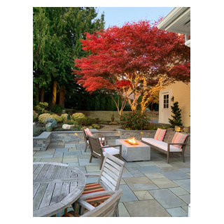 Medina Gold Cottage Patio Garden - Transitional - Patio - Seattle - by ...