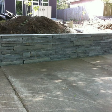 Bluestone Block Retaining Wall - Photos & Ideas | Houzz