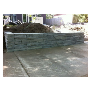 Modern Bluestone Retainer Landscape Walls - Modern - Landscape ...