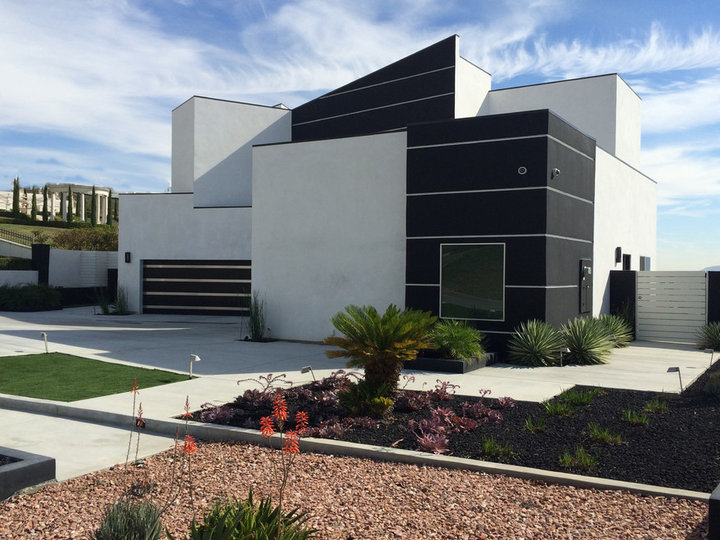 Orange County Concrete Pavers – Logan Medina