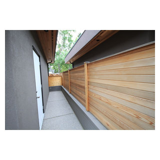 Modern Corner - Modern - Landscape - Calgary - by LANDFORM Inc. | Houzz
