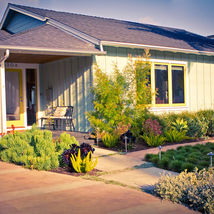 Low Water Front Yard - Photos & Ideas | Houzz