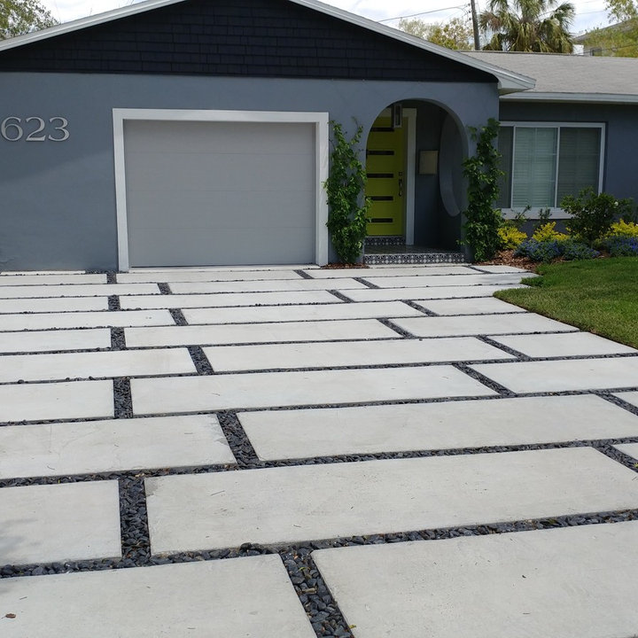 75 Modern Driveway Ideas You'll Love - March, 2025 | Houzz