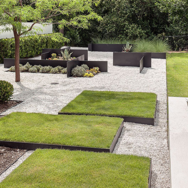 75 Beautiful Modern Front Yard Garden Ideas & Designs - October 2022 ...