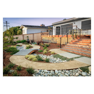 Modern Pivot - Modern - Landscape - San Diego - by Land Aesthetic | Houzz