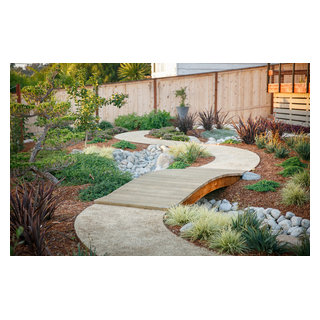 Modern Pivot - Modern - Landscape - San Diego - by Land Aesthetic | Houzz