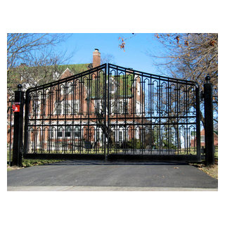 Motorized Gates - Contemporary - Landscape - Kansas City - by Austin ...