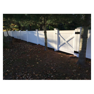 Newington| 4' Premium PVC Yard Enclosure - Classique Chic - Jardin ...