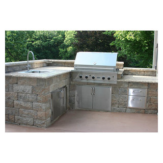 Outdoor Kitchens and BBQ Surrounds - Traditional - Landscape ...