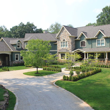 Driveway Parking Courtyard - Photos & Ideas | Houzz