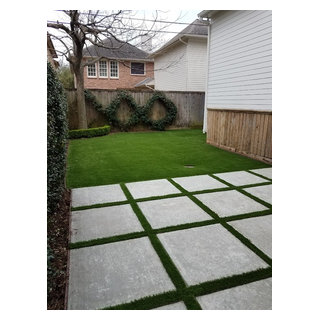 Patio 3x3 Concrete Pavers with Turf- Houston, TX - Traditional ...